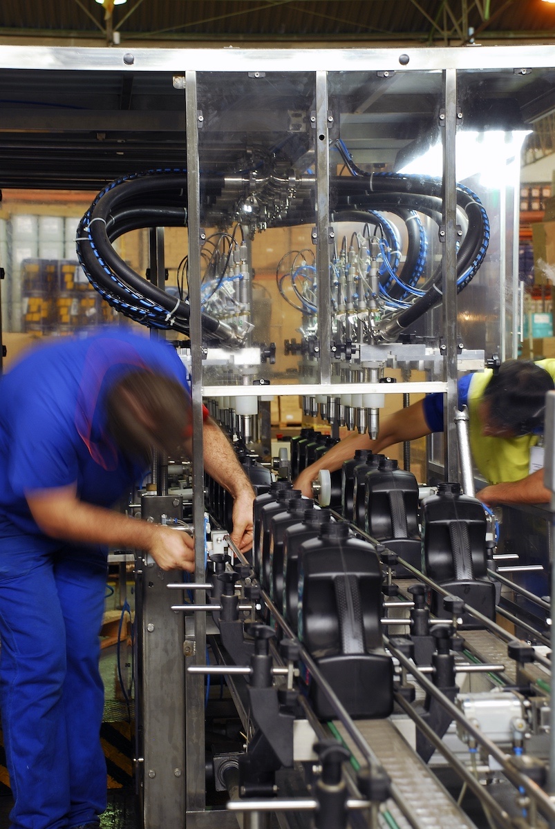 Efficient High-Speed Liquid Filling Lines | Pack Logix